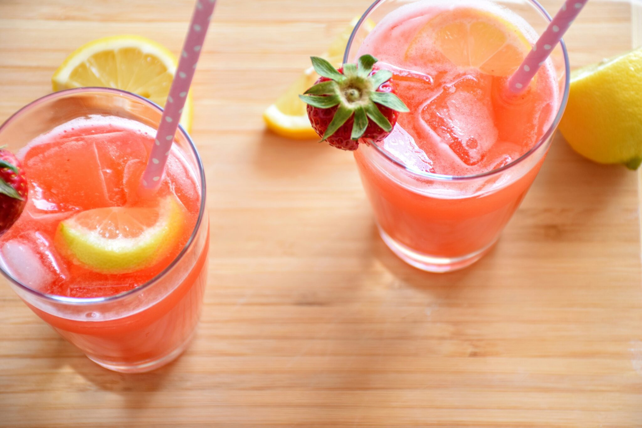 10 tipů na osvěžující domácí limonády - Cestujeme s Mínou